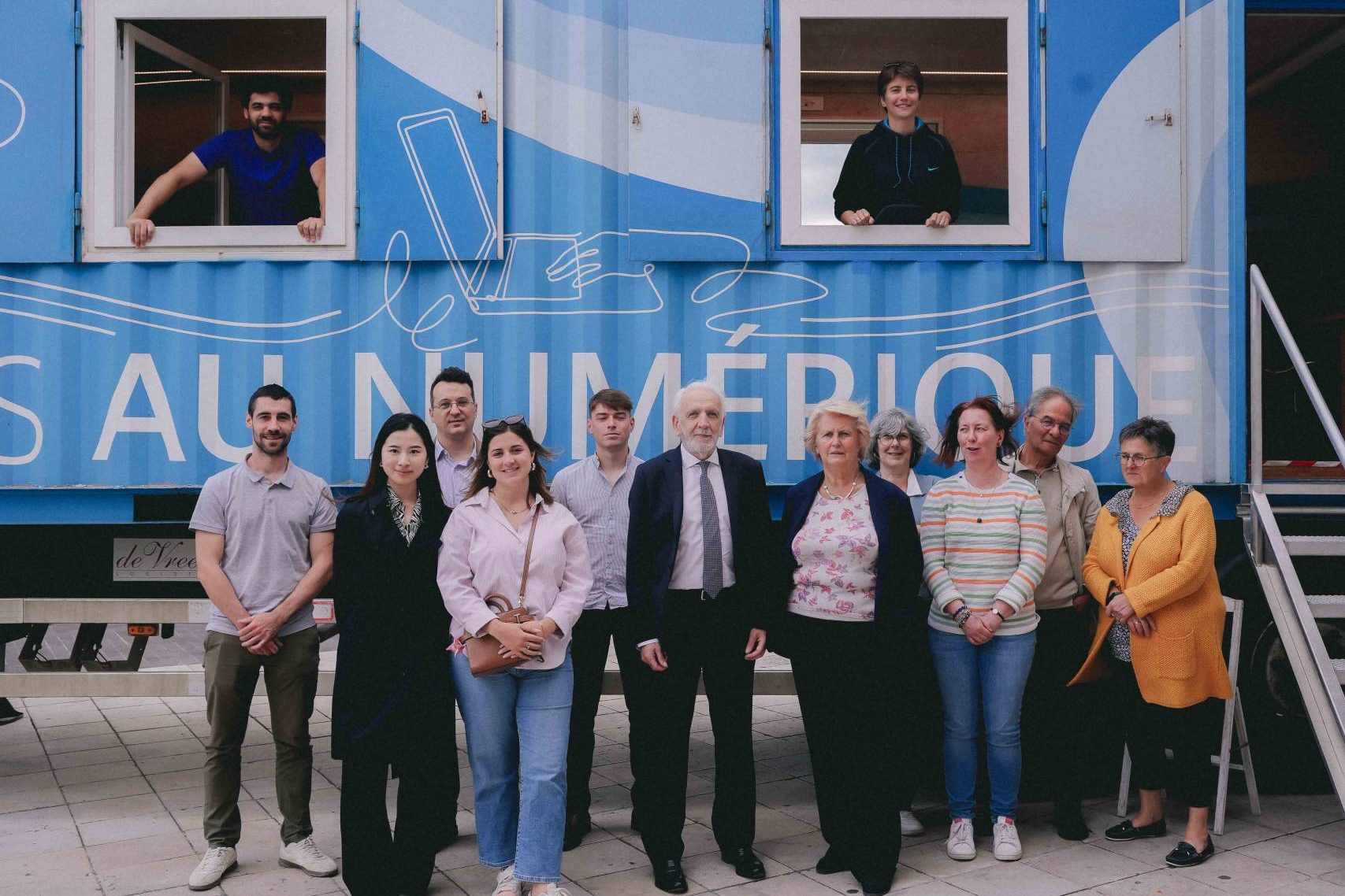 Cosne-Cours-sur-Loire accueille le Digitruck Huawei-Mission Ecoter ...